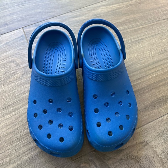 CROCS | Shoes | Crocs Mens Vibrant Blue Water Shoes | Poshmark